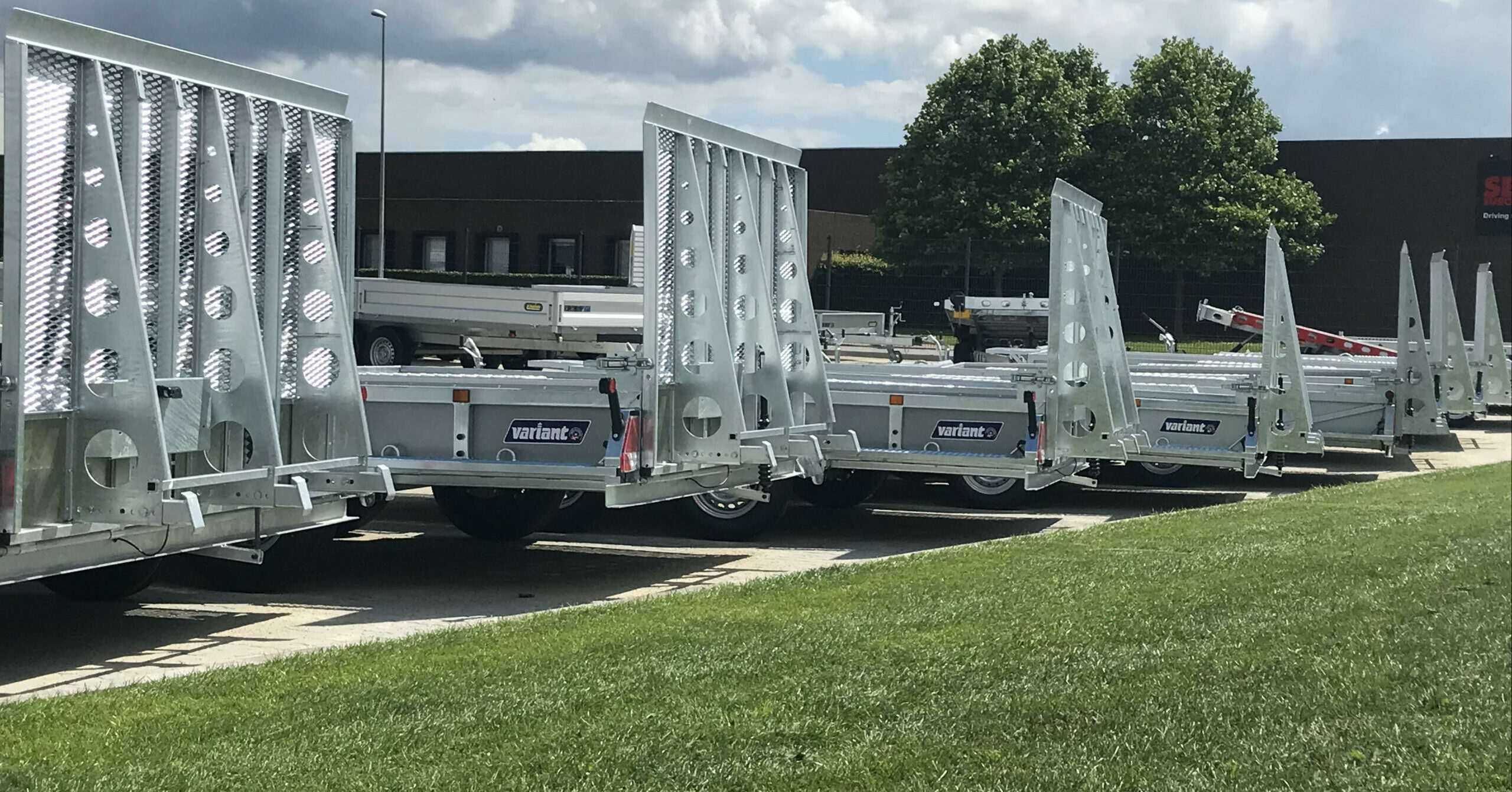 Ny maskintrailer til salg - 2000 - 3500 kg.